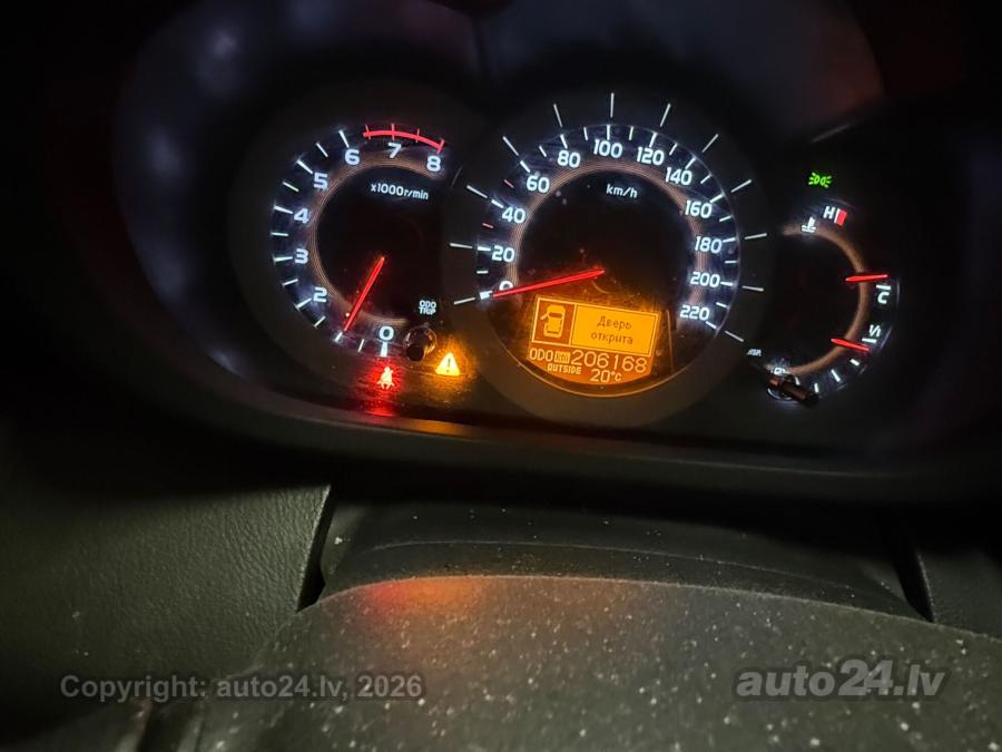 Toyota RAV4 2009 Rīga, ar dzinēja tilpumu 2.00 L un nobraukumu 206 tūkst. km par 3550 €, foto 13 vietnē AUTOMOTO.COM.LV