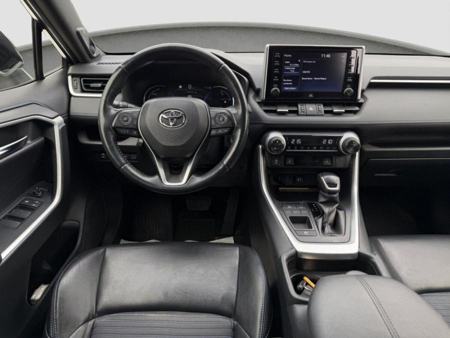 Toyota RAV4 2019 in Parnu, with an engine capacity of 2.00 L and mileage of 140 thousand km for 25950 €, photo 7 on AUTOMOTO.COM.LV