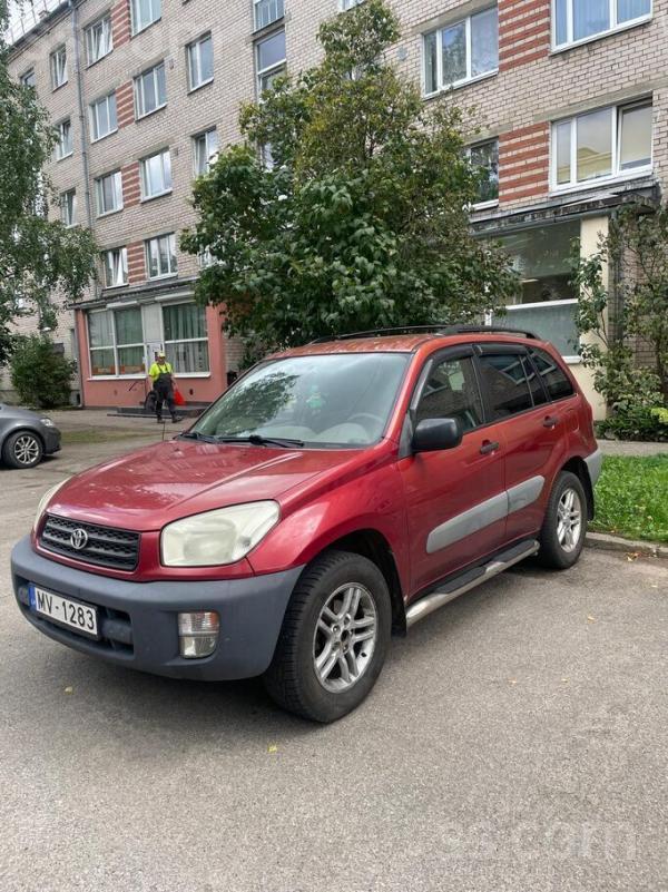 Sarkans Toyota RAV4 2000 Daugavpils, ar dzinēja tilpumu 2.00 L un nobraukumu 259 tūkst. km par 2300 €, foto 1 vietnē AUTOMOTO.COM.LV
