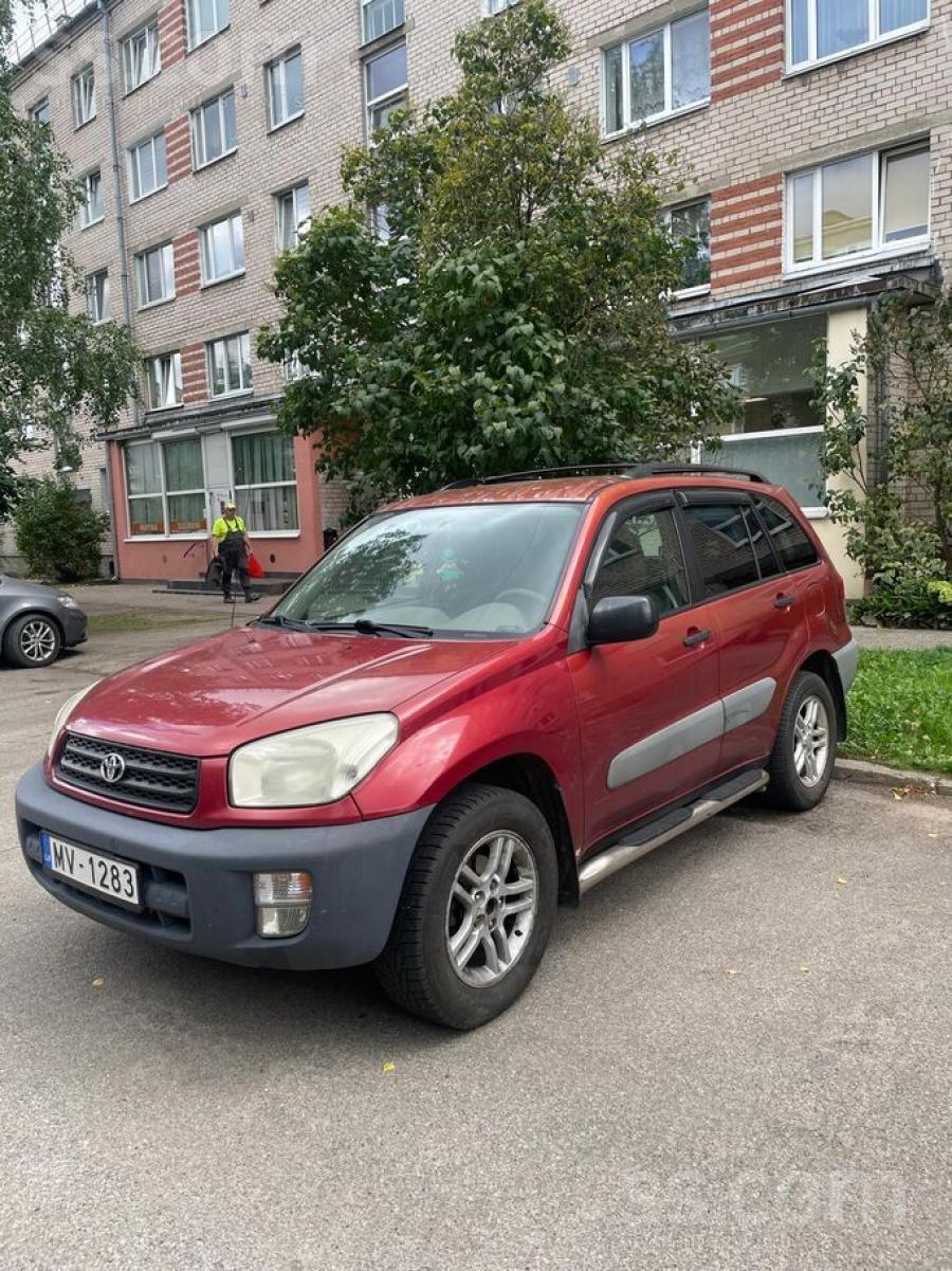 Red Toyota RAV4 2000 in Daugavpils, with an engine capacity of 2.00 L and mileage of 259 thousand km for 2300 €, photo 1 on AUTOMOTO.COM.LV