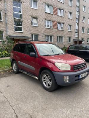 Red Toyota RAV4 2000 in Daugavpils, with an engine capacity of 2.00 L and mileage of 259 thousand km for 2300 €, photo 3 on AUTOMOTO.COM.LV