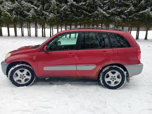 Red Toyota RAV4 2003 in Vilnius, with an engine capacity of 2.00 L and mileage of 287 thousand km for 1950 €, photo 3 on AUTOMOTO.COM.LV