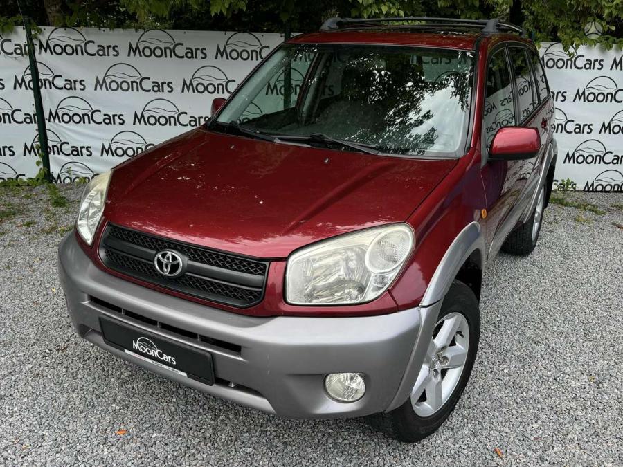 Red Toyota RAV4 2005 in Vilnius, with an engine capacity of 2.36 L and mileage of 114 thousand km for 3000 €, photo 5 on AUTOMOTO.COM.LV