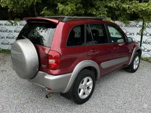 Red Toyota RAV4 2005 in Vilnius, with an engine capacity of 2.36 L and mileage of 114 thousand km for 3000 €, photo 6 on AUTOMOTO.COM.LV