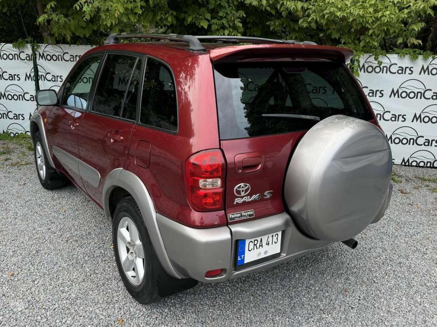 Red Toyota RAV4 2005 in Vilnius, with an engine capacity of 2.36 L and mileage of 114 thousand km for 3000 €, photo 9 on AUTOMOTO.COM.LV