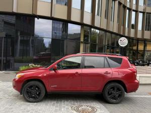 Red Toyota RAV4 2006 in Vilnius, with an engine capacity of 3.50 L and mileage of 180 thousand km for 3990 €, photo 3 on AUTOMOTO.COM.LV