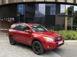 Red Toyota RAV4 2006 in Vilnius, with an engine capacity of 3.50 L and mileage of 180 thousand km for 3990 €, photo 8 on AUTOMOTO.COM.LV