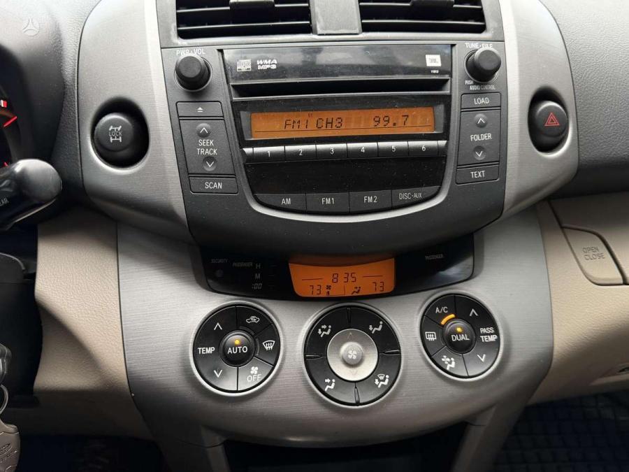Red Toyota RAV4 2006 in Vilnius, with an engine capacity of 3.50 L and mileage of 180 thousand km for 3990 €, photo 16 on AUTOMOTO.COM.LV