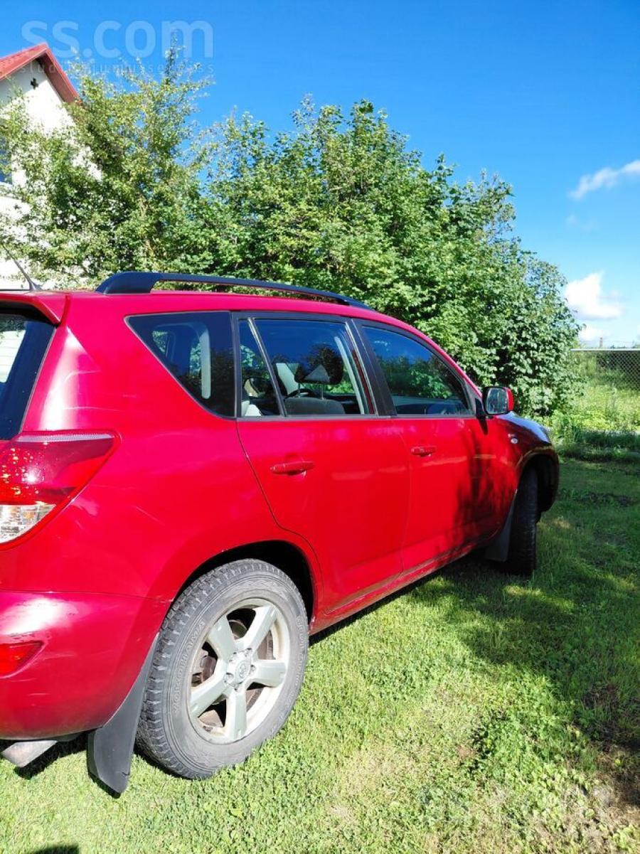 Sarkans Toyota RAV4 2006 Dobele, ar dzinēja tilpumu 2.20 L un nobraukumu 279 tūkst. km par 2300 €, foto 3 vietnē AUTOMOTO.COM.LV