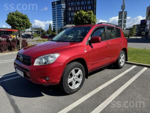 Sarkans Toyota RAV4 2006 Rīga, ar dzinēja tilpumu 2.20 L un nobraukumu 268 tūkst. km par 3600 €, foto 1 vietnē AUTOMOTO.COM.LV