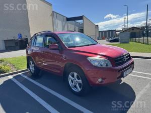 Sarkans Toyota RAV4 2006 Rīga, ar dzinēja tilpumu 2.20 L un nobraukumu 268 tūkst. km par 3600 €, foto 4 vietnē AUTOMOTO.COM.LV