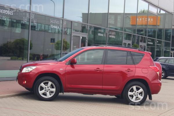 Sarkans Toyota RAV4 2007 Rīga, ar dzinēja tilpumu 2.00 L un nobraukumu 218 tūkst. km par 4999 €, foto 6 vietnē AUTOMOTO.COM.LV