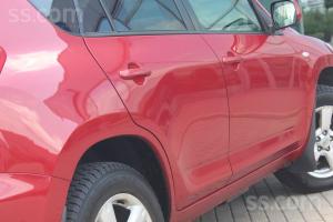 Red Toyota RAV4 2007 in Riga, with an engine capacity of 2.00 L and mileage of 218 thousand km for 4999 €, photo 13 on AUTOMOTO.COM.LV