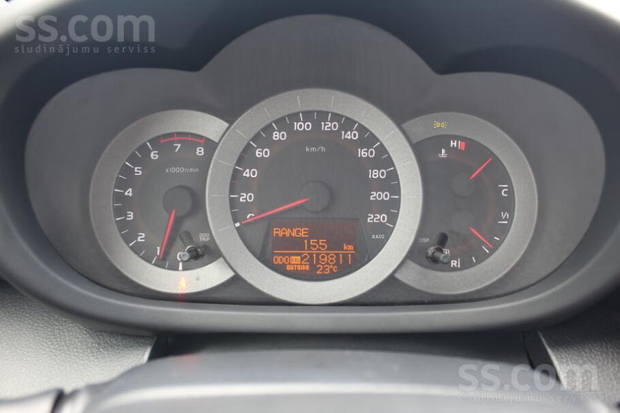 Red Toyota RAV4 2007 in Riga, with an engine capacity of 2.00 L and mileage of 218 thousand km for 4999 €, photo 20 on AUTOMOTO.COM.LV