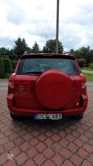 Red Toyota RAV4 2007 in Vilnius, with an engine capacity of 2.23 L and mileage of 272 thousand km for 2900 €, photo 5 on AUTOMOTO.COM.LV