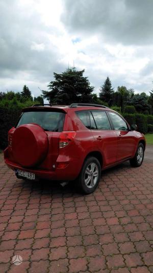 Red Toyota RAV4 2007 in Vilnius, with an engine capacity of 2.23 L and mileage of 272 thousand km for 2900 €, photo 7 on AUTOMOTO.COM.LV