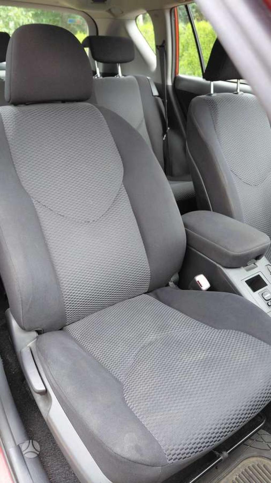 Red Toyota RAV4 2007 in Vilnius, with an engine capacity of 2.23 L and mileage of 272 thousand km for 2900 €, photo 14 on AUTOMOTO.COM.LV