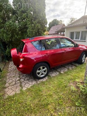 Sarkans Toyota RAV4 2008 Rīga, ar dzinēja tilpumu 2.00 L un nobraukumu 141 tūkst. km par 5200 €, foto 3 vietnē AUTOMOTO.COM.LV