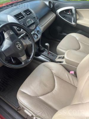 Sarkans Toyota RAV4 2008 Rīga, ar dzinēja tilpumu 2.00 L un nobraukumu 141 tūkst. km par 5200 €, foto 6 vietnē AUTOMOTO.COM.LV