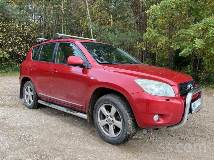 Sarkans Toyota RAV4 2008 Valmiera, ar dzinēja tilpumu 2.00 L un nobraukumu 150 tūkst. km par 5500 €, foto 1 vietnē AUTOMOTO.COM.LV