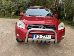 Sarkans Toyota RAV4 2008 Valmiera, ar dzinēja tilpumu 2.00 L un nobraukumu 150 tūkst. km par 5500 €, foto 3 vietnē AUTOMOTO.COM.LV