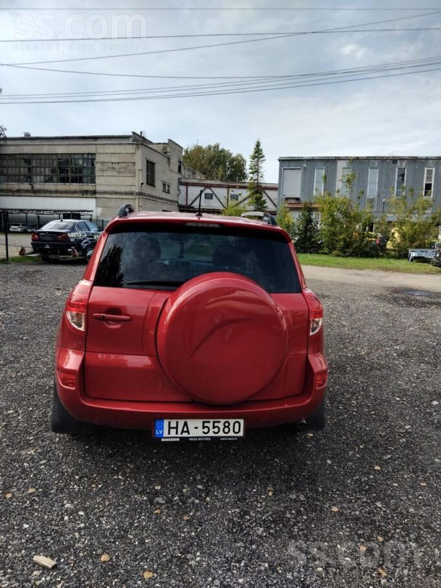Sarkans Toyota RAV4 2008 Rīga, ar dzinēja tilpumu 2.00 L un nobraukumu 222 tūkst. km par 5200 €, foto 5 vietnē AUTOMOTO.COM.LV