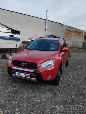 Sarkans Toyota RAV4 2008 Rīga, ar dzinēja tilpumu 2.00 L un nobraukumu 222 tūkst. km par 5200 €, foto  vietnē AUTOMOTO.COM.LV