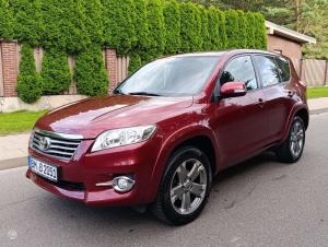 Sarkans Toyota RAV4 2010 Viļņa, ar dzinēja tilpumu 2.20 L un nobraukumu 180 tūkst. km par 7200 €, foto  vietnē AUTOMOTO.COM.LV