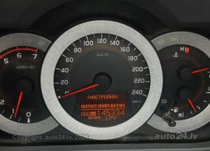 Sarkans Toyota RAV4 2010 Narva, ar dzinēja tilpumu 2.20 L un nobraukumu 145 tūkst. km par 4500 €, foto 3 vietnē AUTOMOTO.COM.LV