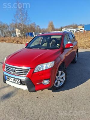 Sarkans Toyota RAV4 2011 Aizkraukle, ar dzinēja tilpumu 2.00 L un nobraukumu 257 tūkst. km par 6500 €, foto  vietnē AUTOMOTO.COM.LV