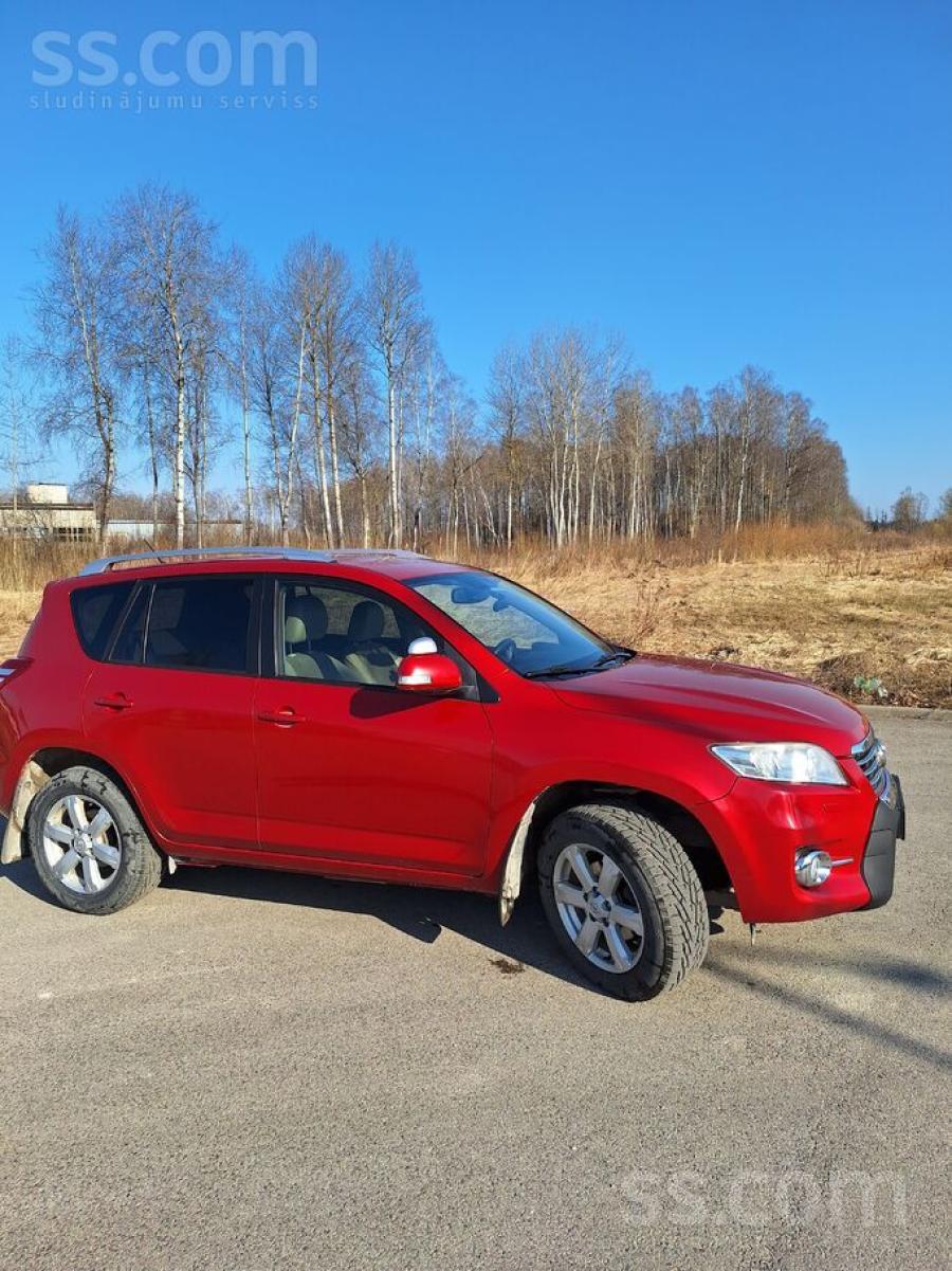 Sarkans Toyota RAV4 2011 Aizkraukle, ar dzinēja tilpumu 2.00 L un nobraukumu 257 tūkst. km par 6500 €, foto 5 vietnē AUTOMOTO.COM.LV