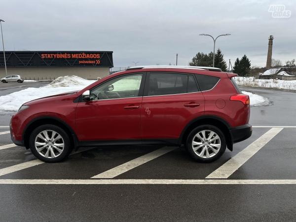 Red Toyota RAV4 2012 in Vilnius, with an engine capacity of 2.20 L and mileage of 209 thousand km for 11000 €, photo 5 on AUTOMOTO.COM.LV