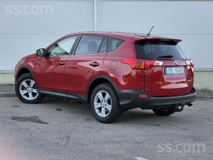Sarkans Toyota RAV4 2013 Tukums, ar dzinēja tilpumu 2.00 L un nobraukumu 259 tūkst. km par 10890 €, foto 4 vietnē AUTOMOTO.COM.LV