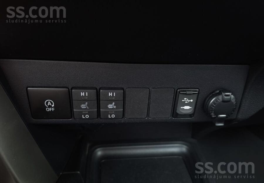 Sarkans Toyota RAV4 2013 Tukums, ar dzinēja tilpumu 2.00 L un nobraukumu 259 tūkst. km par 10890 €, foto 16 vietnē AUTOMOTO.COM.LV