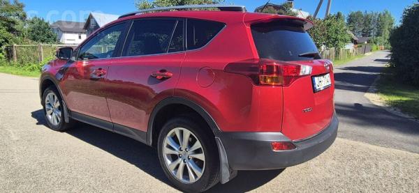 Red Toyota RAV4 2013 in Riga, with an engine capacity of 2.20 L and mileage of 180 thousand km for 12100 €, photo 3 on AUTOMOTO.COM.LV