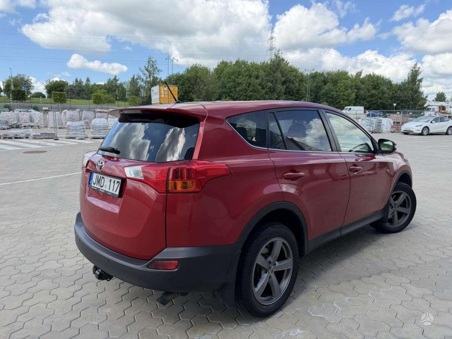 Sarkans Toyota RAV4 2013 Kauņa, ar dzinēja tilpumu 2.23 L un nobraukumu 176 tūkst. km par 10800 €, foto 6 vietnē AUTOMOTO.COM.LV
