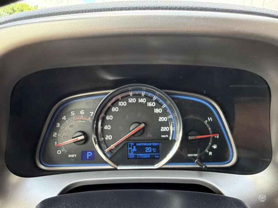 Sarkans Toyota RAV4 2013 Kauņa, ar dzinēja tilpumu 2.23 L un nobraukumu 176 tūkst. km par 10800 €, foto 17 vietnē AUTOMOTO.COM.LV