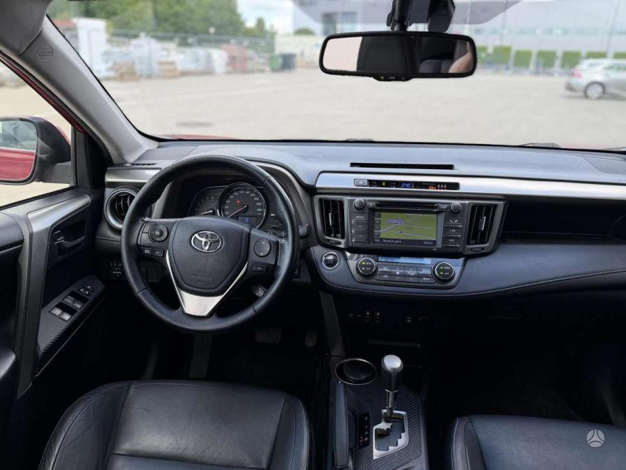Sarkans Toyota RAV4 2013 Kauņa, ar dzinēja tilpumu 2.23 L un nobraukumu 176 tūkst. km par 10800 €, foto 20 vietnē AUTOMOTO.COM.LV