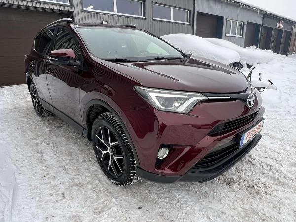 Sarkans Toyota RAV4 2015 Panevēža, ar dzinēja tilpumu 2.00 L un nobraukumu 157 tūkst. km par 13799 €, foto 4 vietnē AUTOMOTO.COM.LV