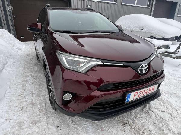 Sarkans Toyota RAV4 2015 Panevēža, ar dzinēja tilpumu 2.00 L un nobraukumu 157 tūkst. km par 13799 €, foto 6 vietnē AUTOMOTO.COM.LV