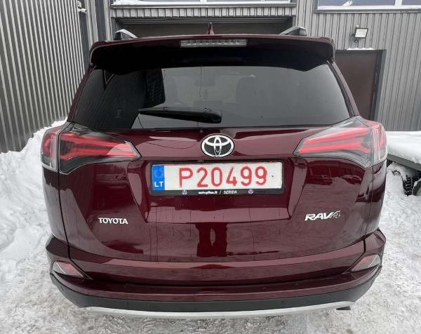Sarkans Toyota RAV4 2015 Panevēža, ar dzinēja tilpumu 2.00 L un nobraukumu 157 tūkst. km par 13799 €, foto 9 vietnē AUTOMOTO.COM.LV