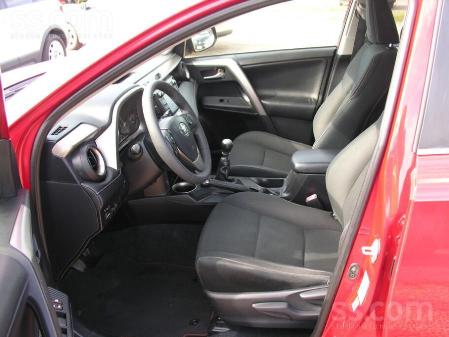 Sarkans Toyota RAV4 2015 Rīga, ar dzinēja tilpumu 2.00 L un nobraukumu 182 tūkst. km par 10950 €, foto 11 vietnē AUTOMOTO.COM.LV