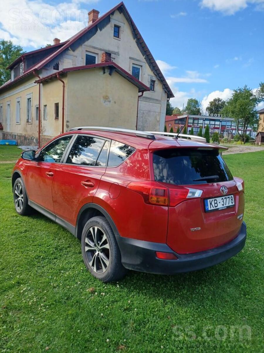 Sarkans Toyota RAV4 2015 Madona, ar dzinēja tilpumu 2.00 L un nobraukumu 236 tūkst. km par 13250 €, foto 3 vietnē AUTOMOTO.COM.LV