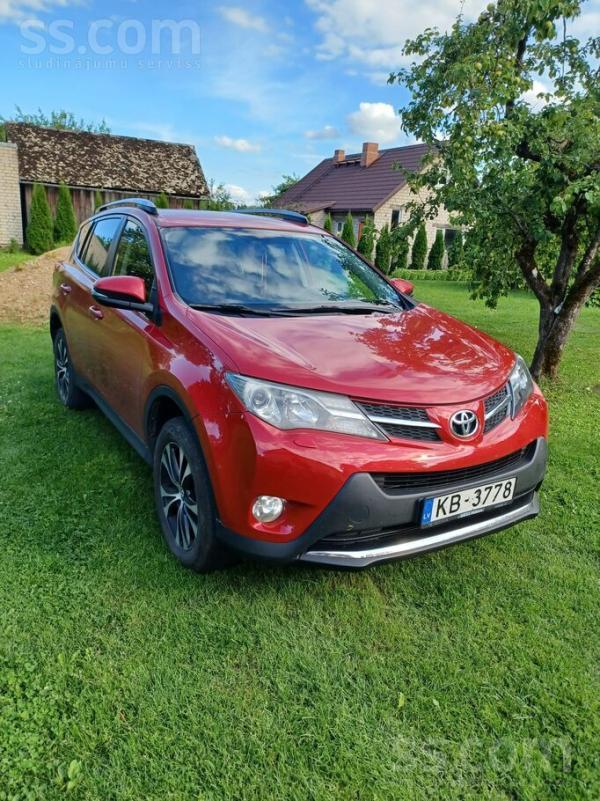 Sarkans Toyota RAV4 2015 Madona, ar dzinēja tilpumu 2.00 L un nobraukumu 236 tūkst. km par 13250 €, foto 4 vietnē AUTOMOTO.COM.LV