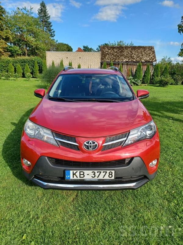 Sarkans Toyota RAV4 2015 Madona, ar dzinēja tilpumu 2.00 L un nobraukumu 236 tūkst. km par 13250 €, foto 5 vietnē AUTOMOTO.COM.LV