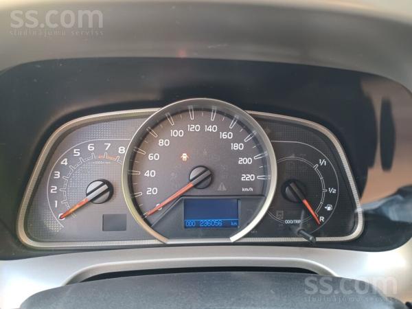 Sarkans Toyota RAV4 2015 Madona, ar dzinēja tilpumu 2.00 L un nobraukumu 236 tūkst. km par 13250 €, foto 7 vietnē AUTOMOTO.COM.LV