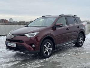 Sarkans Toyota RAV4 2016 Viļņa, ar dzinēja tilpumu 1.99 L un nobraukumu 279 tūkst. km par 12900 €, foto  vietnē AUTOMOTO.COM.LV