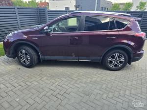 Sarkans Toyota RAV4 2016 Viļņa, ar dzinēja tilpumu 2.50 L un nobraukumu 280 tūkst. km par 15300 €, foto 4 vietnē AUTOMOTO.COM.LV