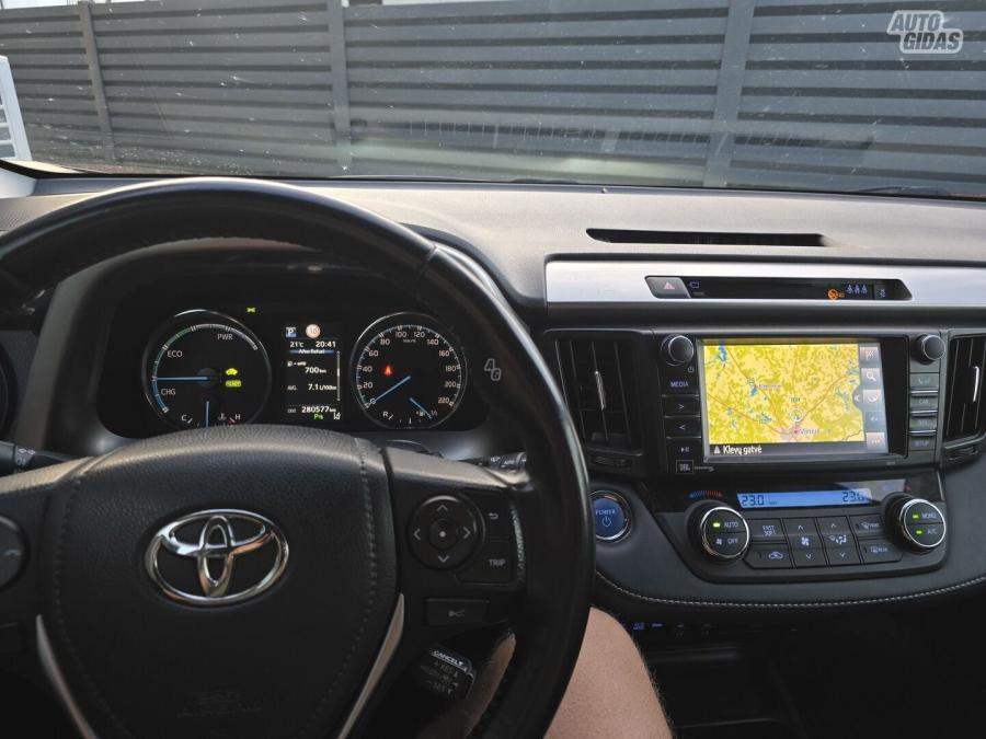 Sarkans Toyota RAV4 2016 Viļņa, ar dzinēja tilpumu 2.50 L un nobraukumu 280 tūkst. km par 15300 €, foto 15 vietnē AUTOMOTO.COM.LV