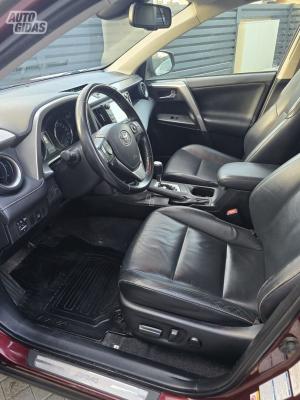 Sarkans Toyota RAV4 2016 Viļņa, ar dzinēja tilpumu 2.50 L un nobraukumu 280 tūkst. km par 15300 €, foto 20 vietnē AUTOMOTO.COM.LV